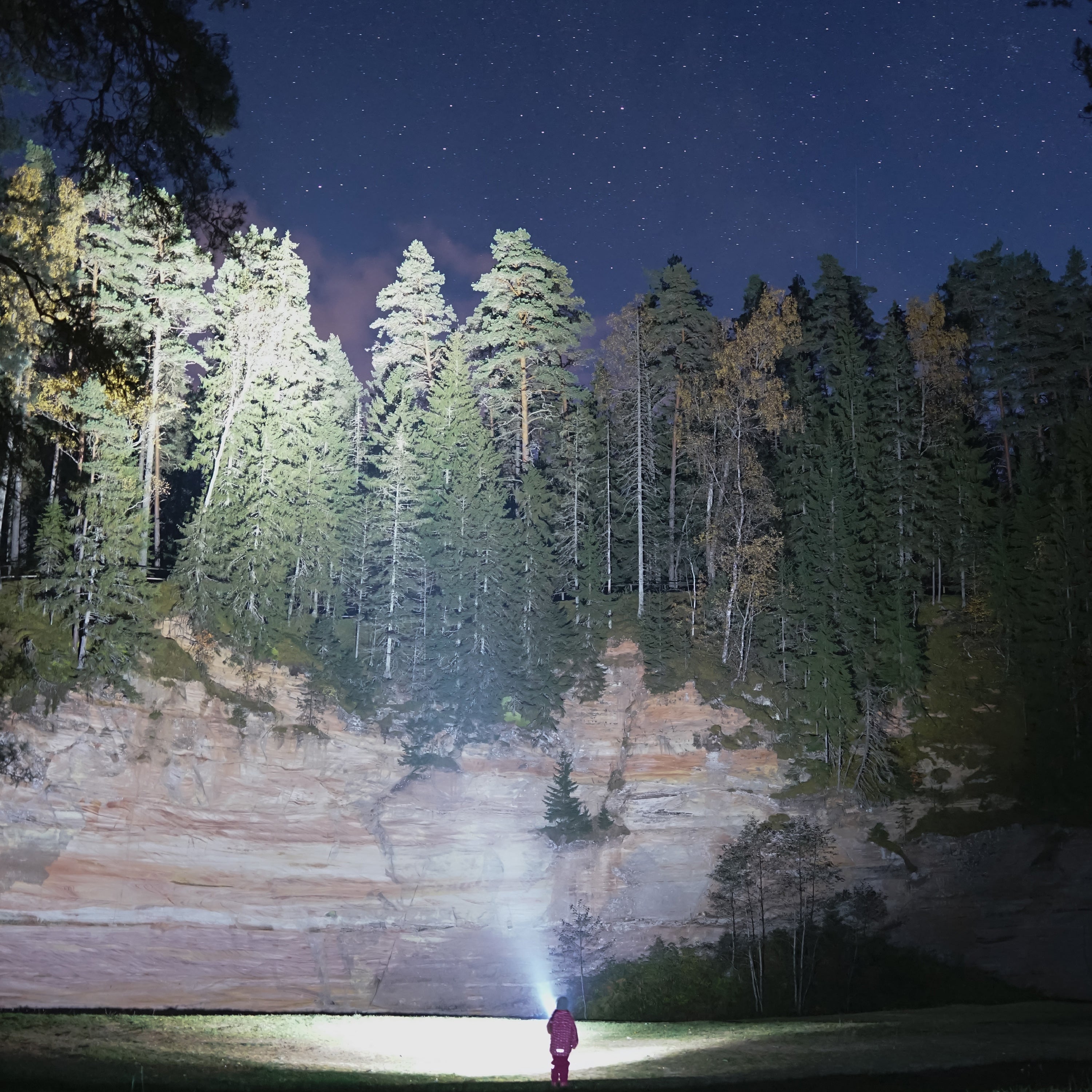 7000 L Dual Power Flashlight – Infinity X1 Support Site